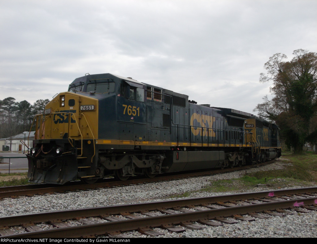 CSX 7651 and 4012
